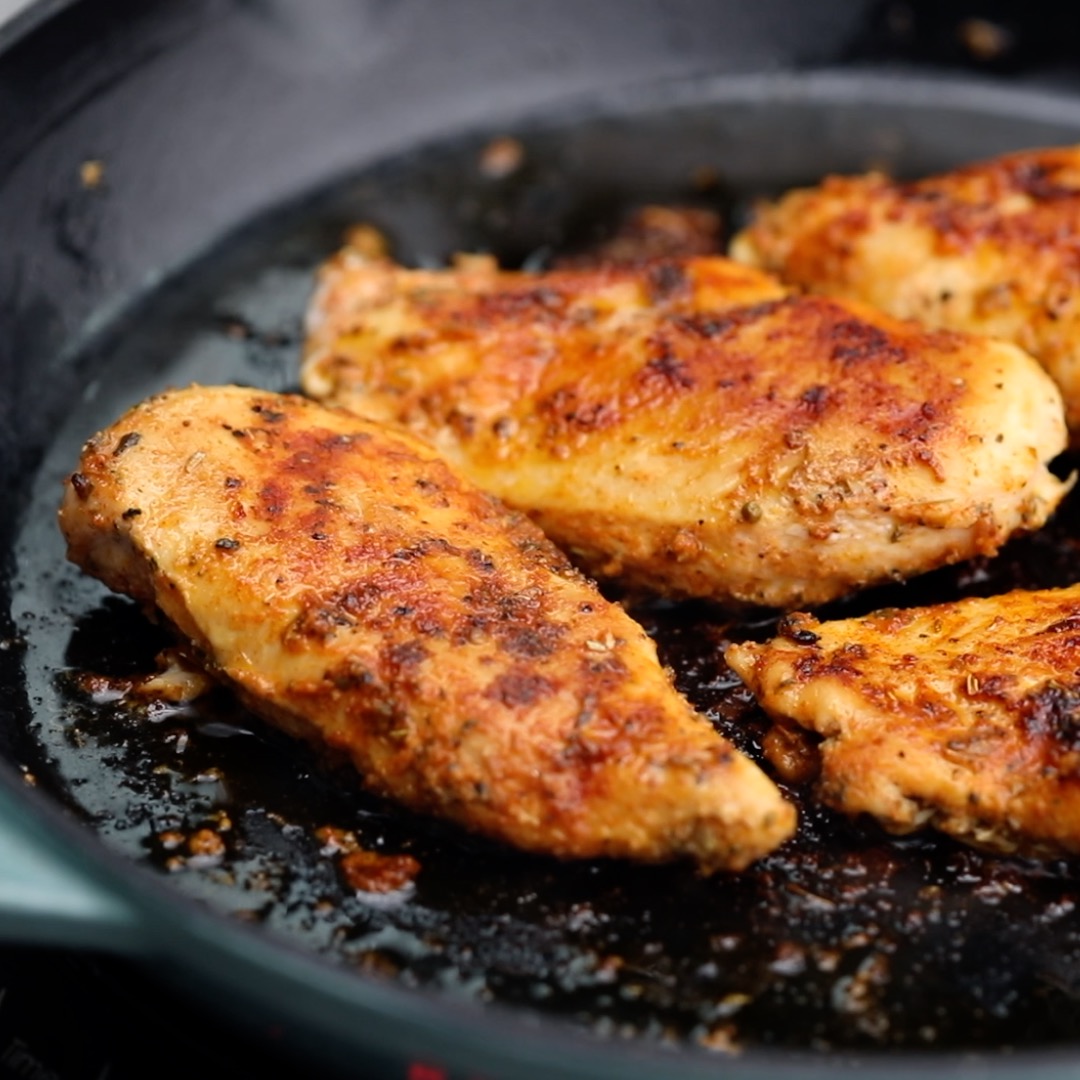 Creamy Garlic Chicken Pasta | Gimme Delicious