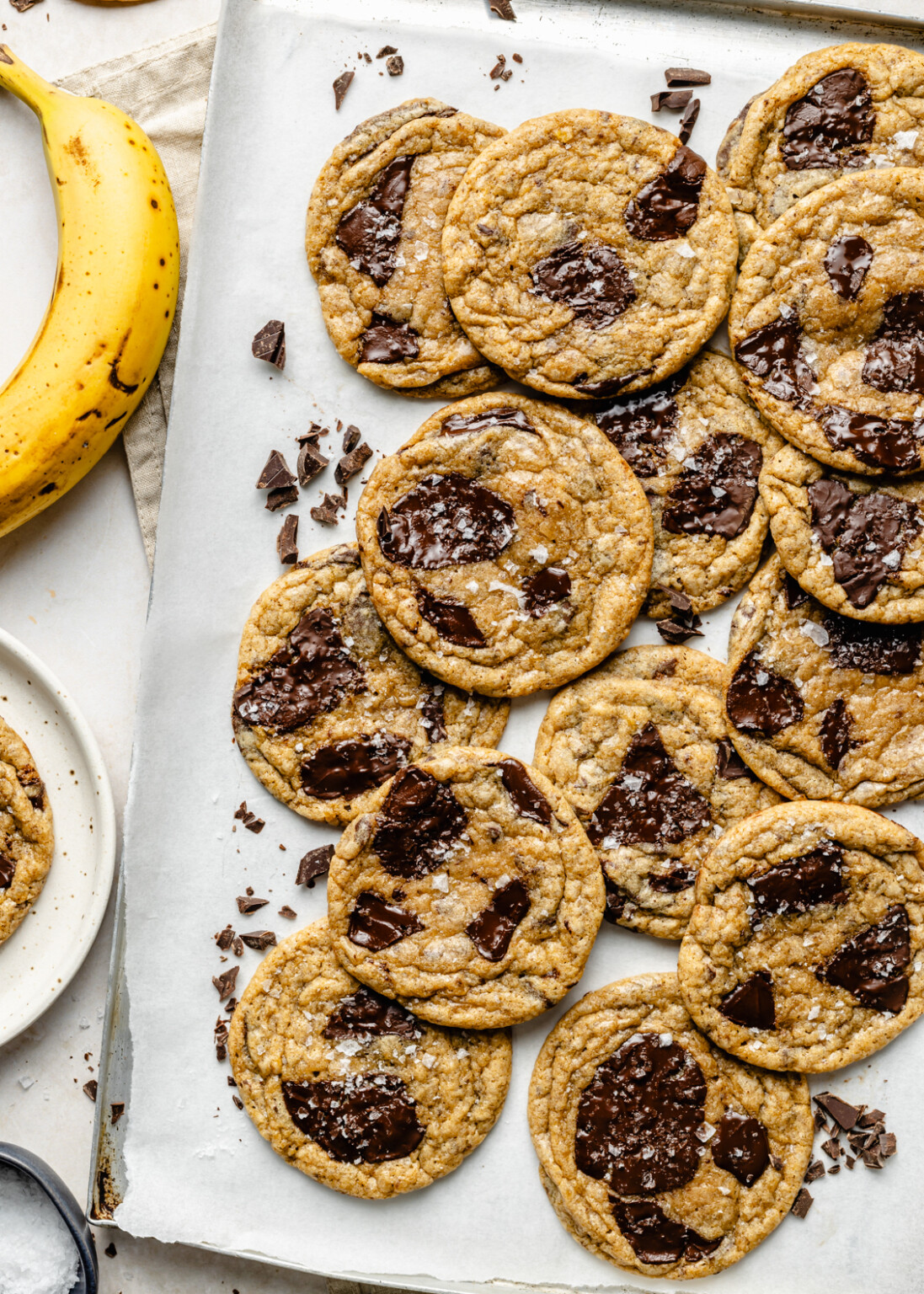 Banana Bread Chocolate Chip Cookies | Gimme Delicious